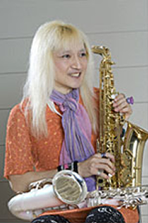 楽器で世界を結ぶ 野中貿易株式会社